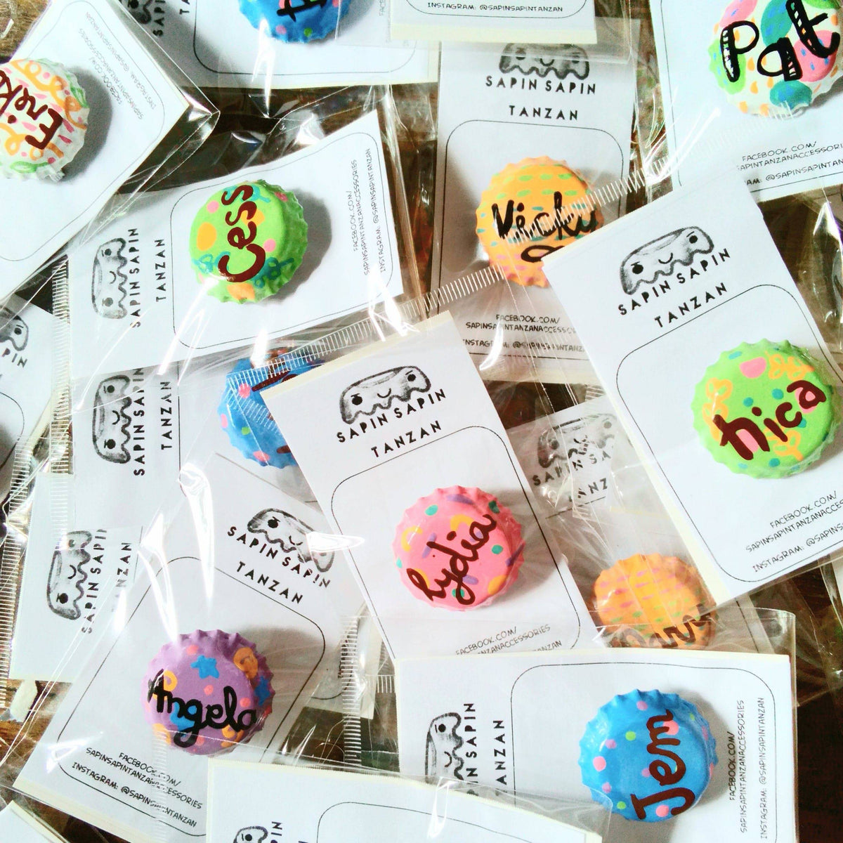 Custom Handpainted Pins and Hairclips by Sapinsapin Tanzan – Common Room PH